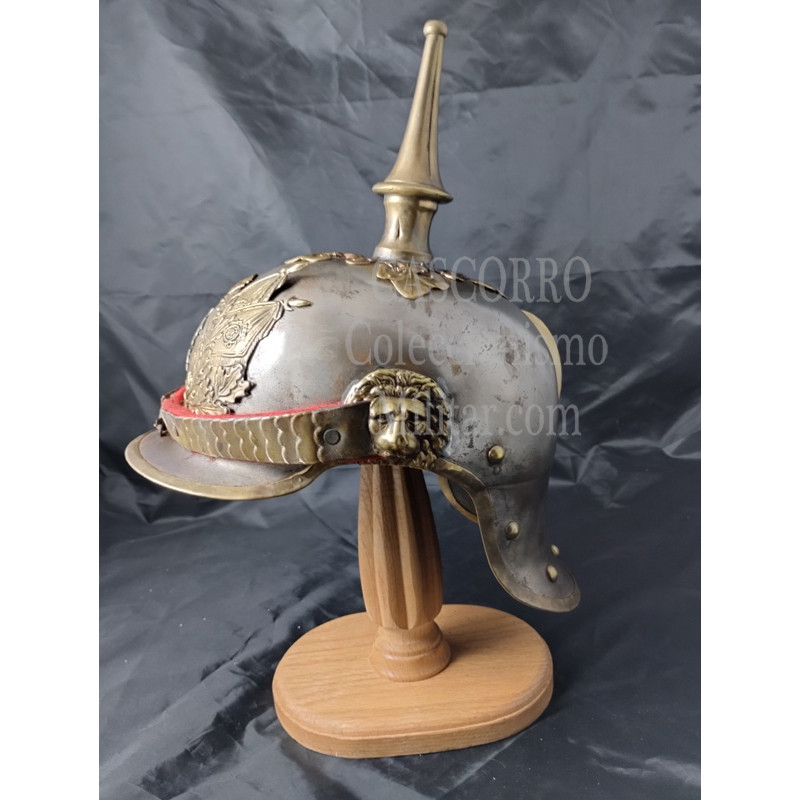 Spanish cavalry helmet model of the Spanish republic