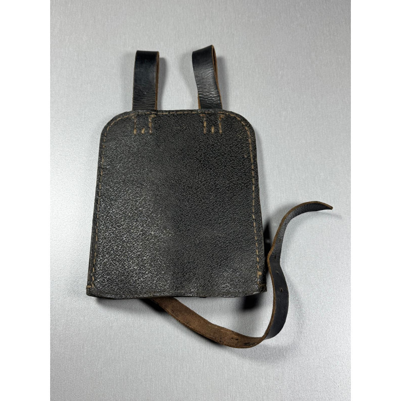 GERMAN STRAIT MODEL SHOVEL WITH CARRIER