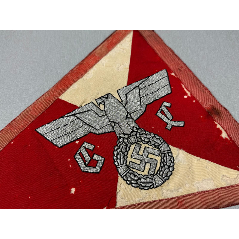 GL LEVEL CAR PENNANT