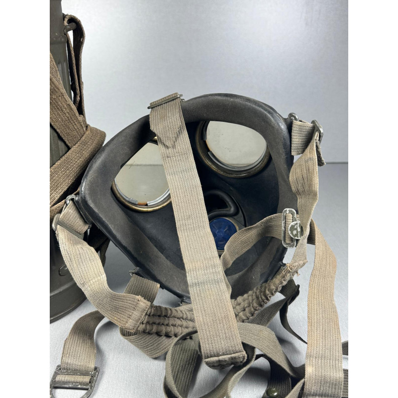 GERMAN M31 GAS MASK SET