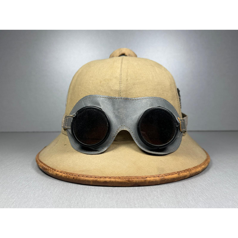 GERMAN LUFTWAFFE PITH HELMET