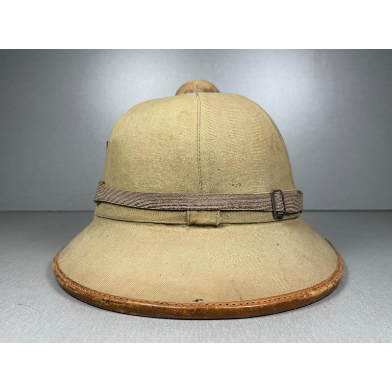 GERMAN LUFTWAFFE PITH HELMET