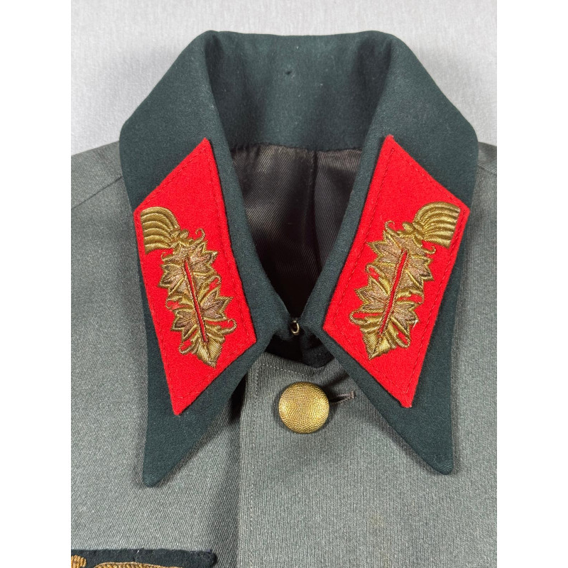 RARE GERMAN GENERALS TUNIC (HITLER ASSASINATION ATTEMPT CONNECTION?)