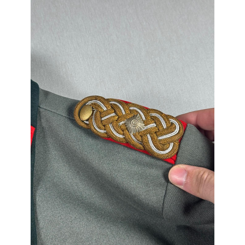 RARE GERMAN GENERALS TUNIC (HITLER ASSASINATION ATTEMPT CONNECTION?)