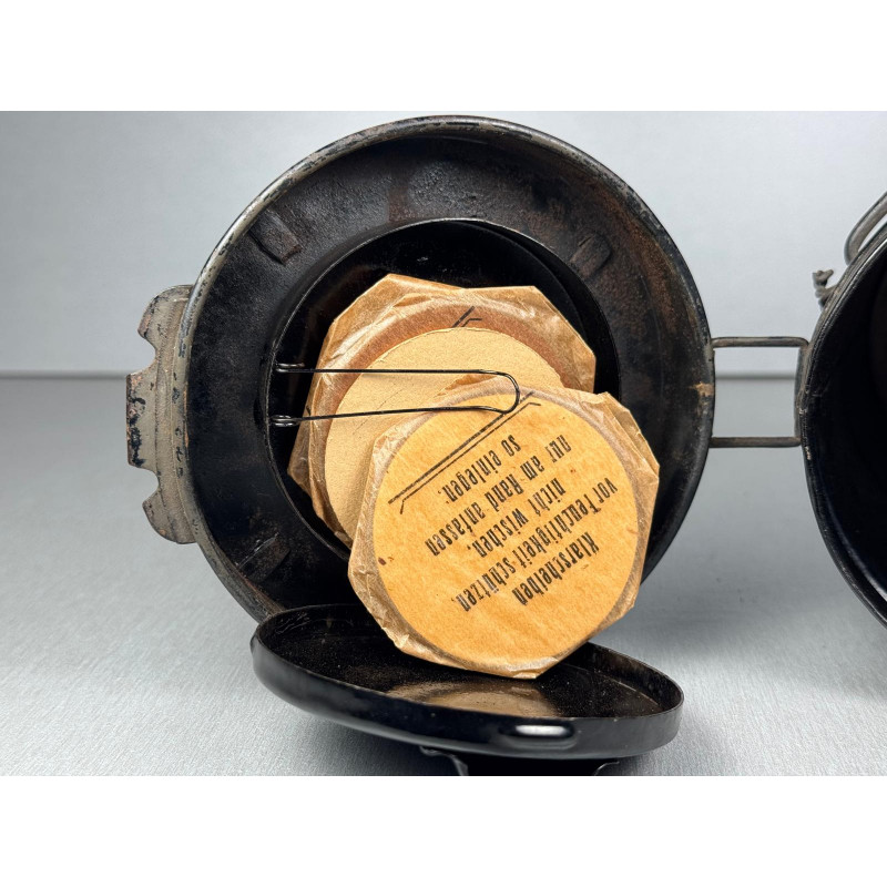 GERMAN WW1 LEATHER GAS MASK & CANISTER (NAMED)
