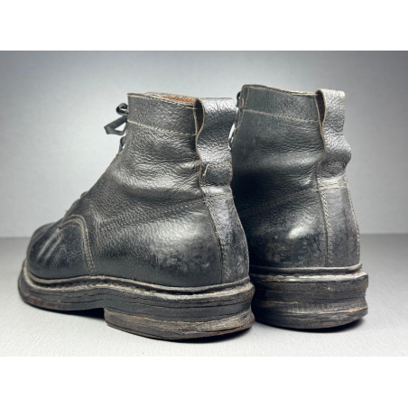 GERMAN HITLER YOUTH LOW BOOTS (1940 DATED)